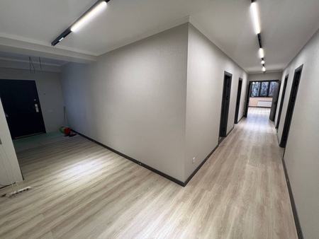 Яккас Бобур, 3хона/3/12, 100м², монолит, Евро ремонт. Ор-р: Аэропорт