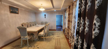 Ховли сотилади, городда, продается участок двор.