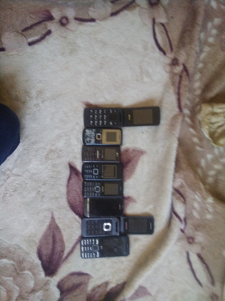 Телефоны на запчасти