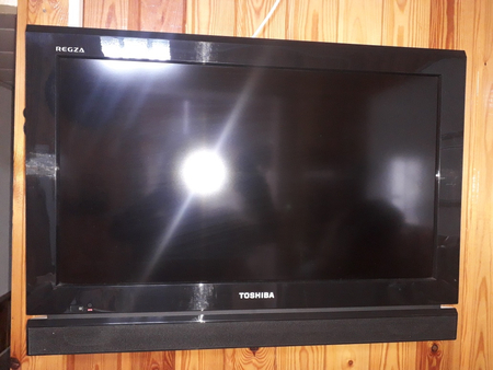 Продаю TV TOSHIBA 32 LCD !