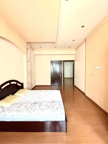 Продажа 3 комнатная. Айбек, Госпитальный.  Новостройка. 156720