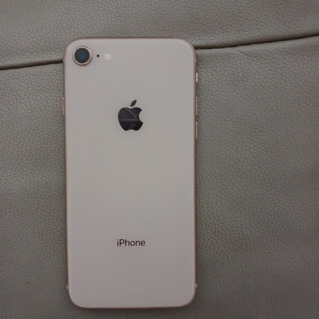 Iphone 8 xotira 64