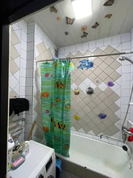 На Гунча Продаётся 4/2/4 квартира не торец