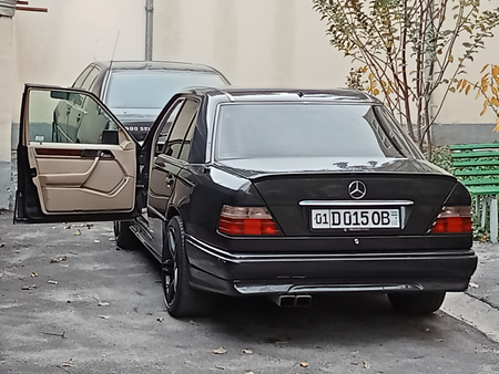 Продается Mercedes Benz w124 e500 AMG