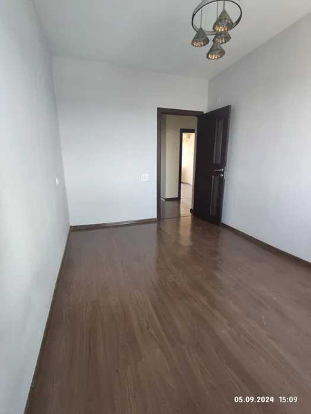 Продается 3х комнатная квартира,Район Янги Хаёт,5 а,От Шошу