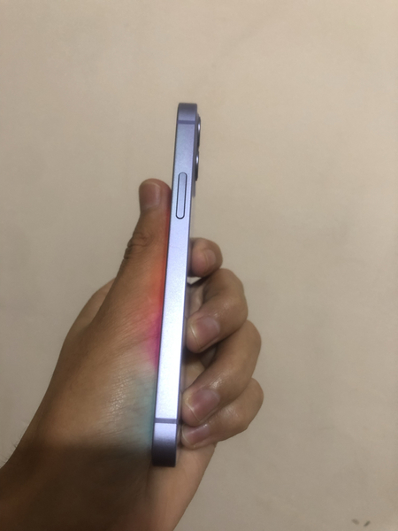 Iphone 12 mini yangide xolatda 128 gb remont bomagan umuman