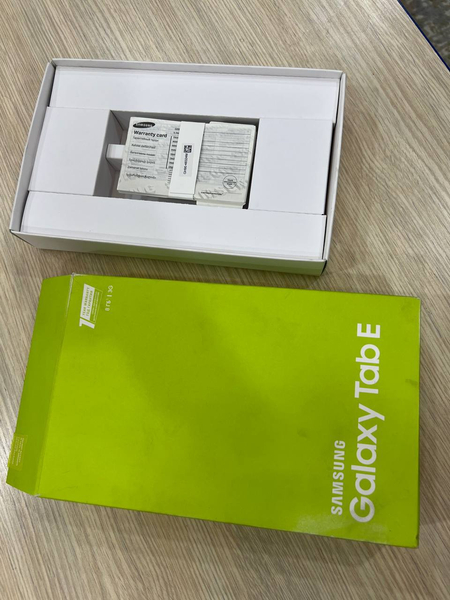 Планшет samsung galaxy TAB E