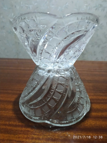 Хрустальные вазы,салатницы