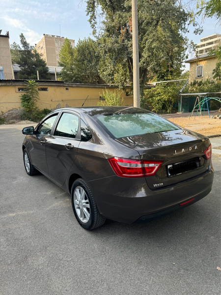 Продается Lada Vesta 1,8
