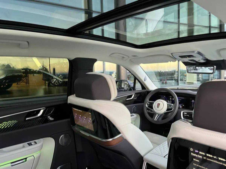 Orient Lizing bilan Halol Nasiyaga  Hongqi avtomobili