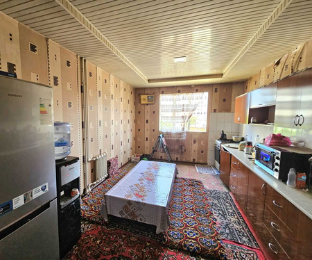 Продаётся шикарная квартира в Ташкенте 3/3/9, Шайхантахур (J2724)