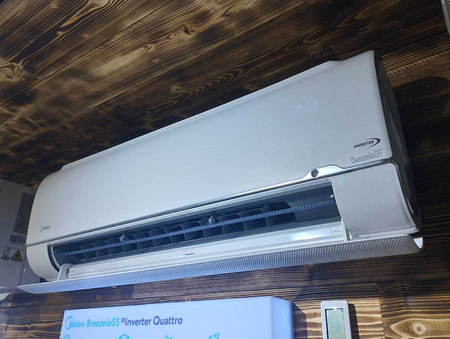 Кондиционер Midea Breezeless Inverter 12