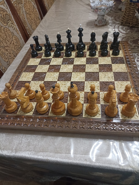 Шахматы деревянные и нарды