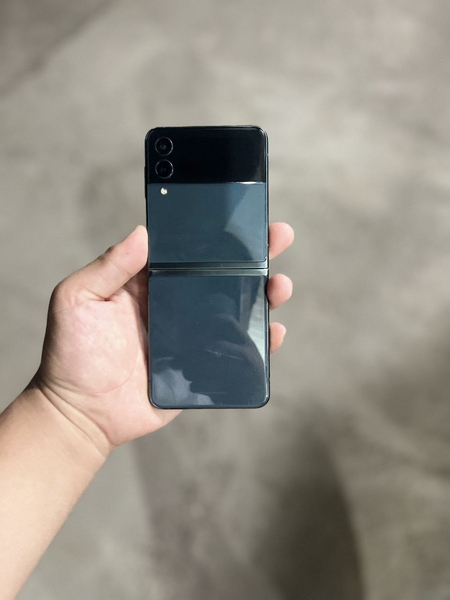 Samsung z flip 3  5G