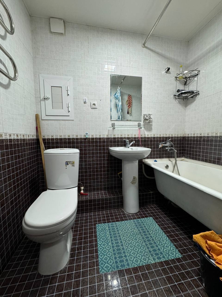 Продается 3х ком. кв-ра на ул.Новомосковская,ор-р:15 гор.больница,65м2