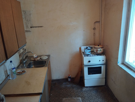 Продажа 1/3/5 на массиве Ахмад Югнакий ТТЗ, 45000$ балкон 2х6, 45кв.м