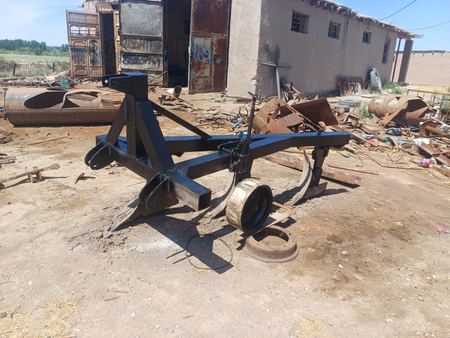 mtzlar uchun 3 talik plug