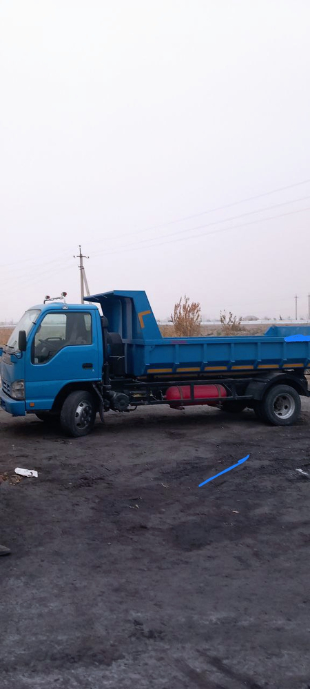 Isuzu samasval sotiladi tez va arzon puli  42000$