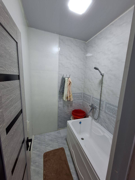 Chilonzor 20A  1/1/5  sredniy remont arentir ilon ota masjit