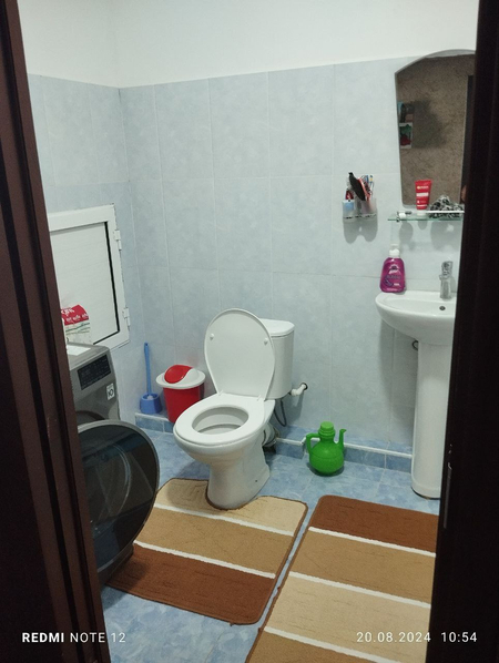 Uch lola.40m2.\\n1/12/12. Elektraplita.\\nRimont sredniy. \\nQòli 45000$$$.