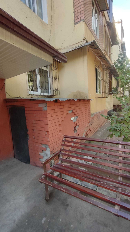СРОЧНО !! Продается квартира в Яшнабаде 2/1/4 ( 48 кв/м ) Авиасозлар 4