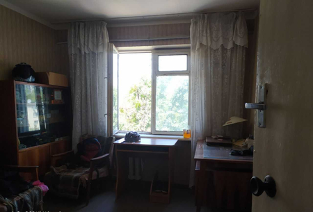 Продам 4-х комнатную в М-Улугбекском районе.метро БИЙ (М.Горького)