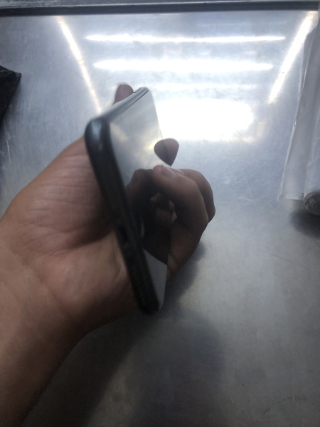 Iphone 8 plus 64gb ideal srocna sotlad