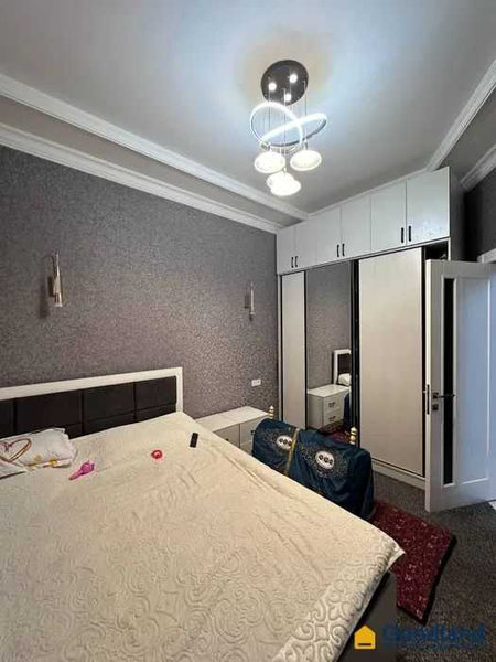 Продается Квартира 2/2/3 на Юнусабаде (J2222)