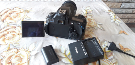 700D фото апарат, 350 $
