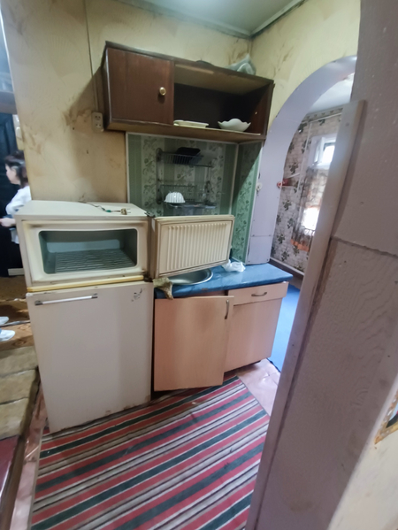 Аренда СЕРГЕЛИ Спутник в деревянном доме 1 ком без ремонта с обстановк