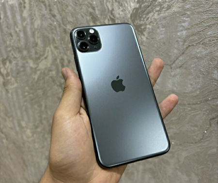 iPhone 11 sotiladigan aka la arzonga bervoraman pul zaril chun