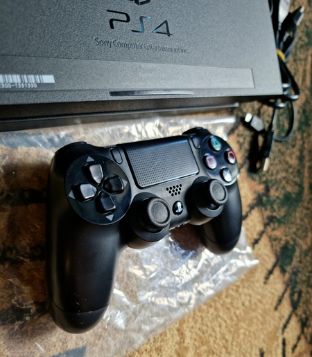 Playstation 4 500 gb 12.00 versiya