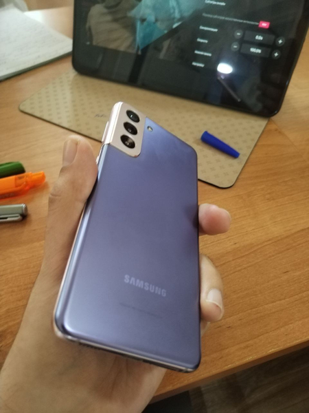 Samsung s21 8/256
Dynamic Amoled 120hz
Samsung exynoss 2100
Camera 4k6