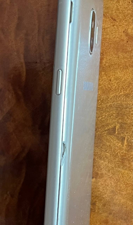 Продаётся samsung j2 2018