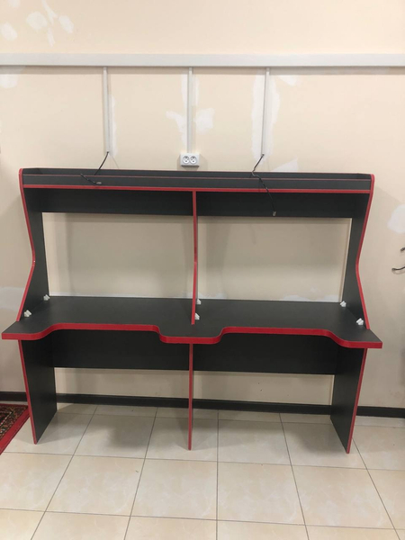 Kompyuter uchun mebellar sotiladi