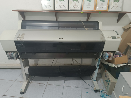 EPSON9800 sotiladi