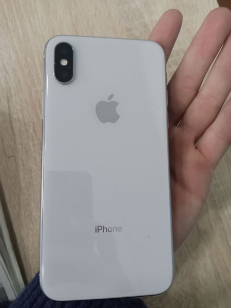 iphone X 64GB LLA sotiladi