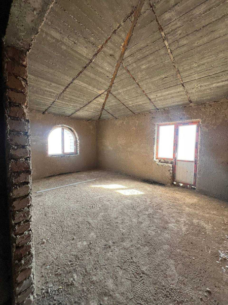 Sartepo hududida Mansard kvartira sotiladi!