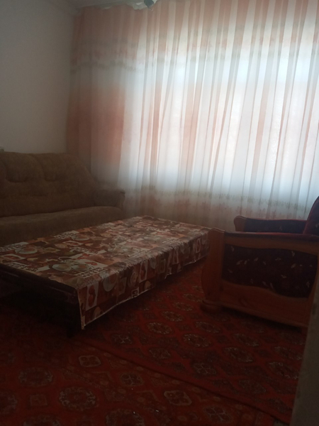 Sim-sim kafe 4 xanali kvartira arendaga beriledi. Tek semeyniyga