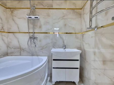 Продаю 3х ком.Люкс.кв. новостройка 99м² ул.Гагарина  4-этаж с лифтом
