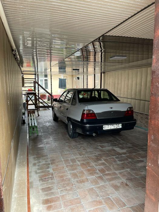 Hovli sotiladi 2.5 sotihli