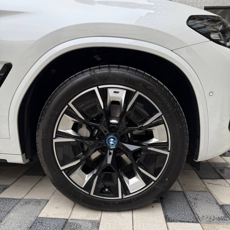BMW X3 full nalichida tayyor avtokredit qilib beramiz