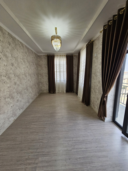 2 xonali 85m² 8-qavat.\\n8 qavatli yangi gʻishtli, LIFTLI dom.\\nManzil :
