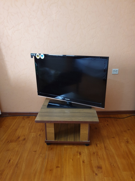 SAMSUNG 42 телевизор обычный