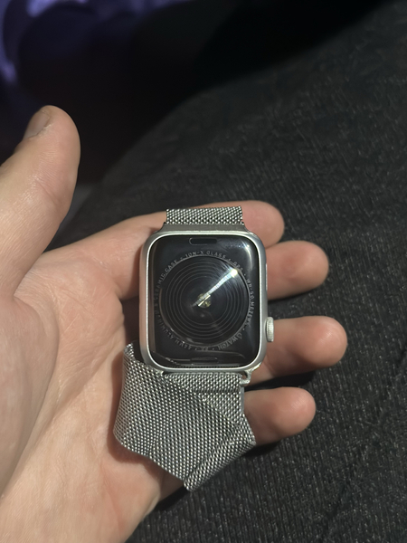 Apple watch se 44
