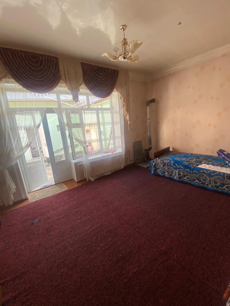 Рядом сиаб базаре продаетса дом
