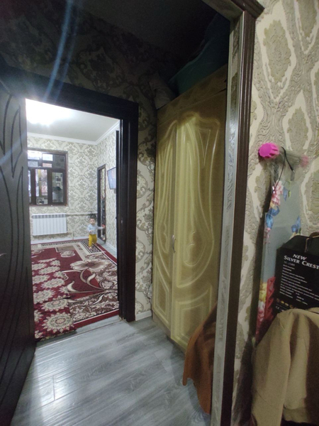 Чиланзар 7 2в3/4/4 срочно продаю возле бассейна