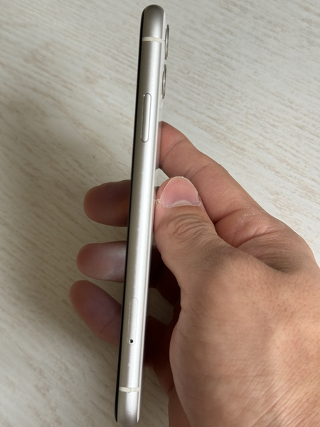 iPhone 11 (kafolati bilan)