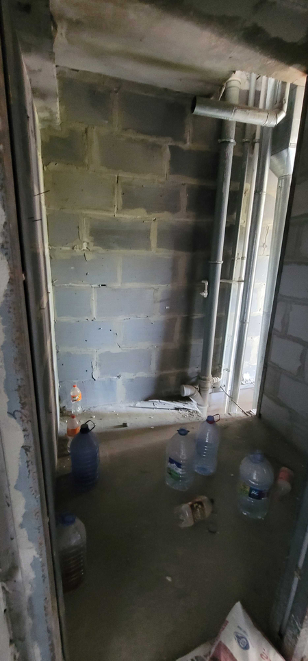 1 xonali 2-qavat kvartira sotiladi 28kv