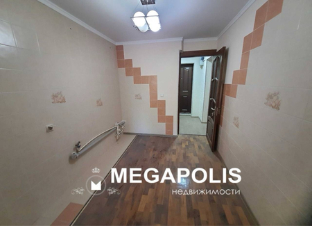 1 комнатная ^ продается Хамза метро